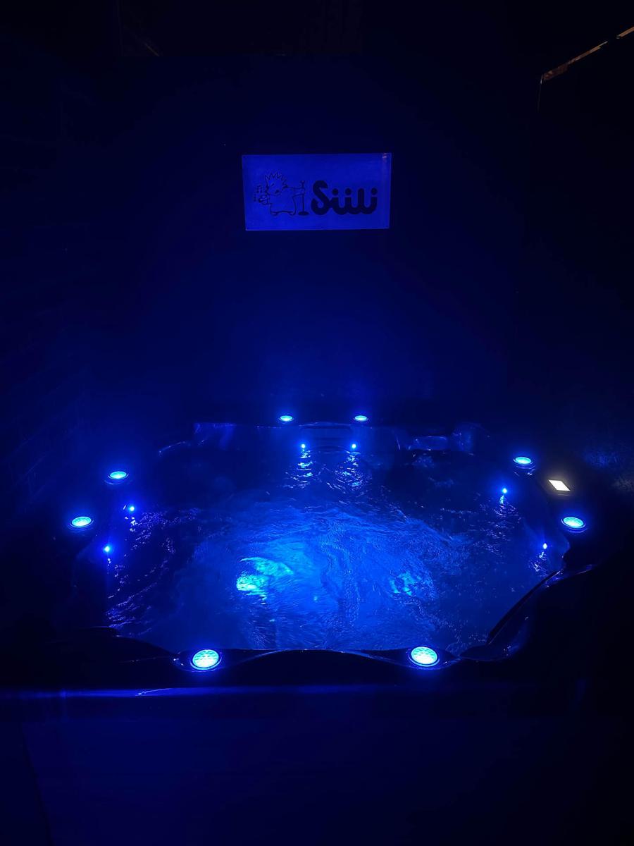 ENNAKKOLIPPU MOUHOUS 10 12 Siili Bar Terrace